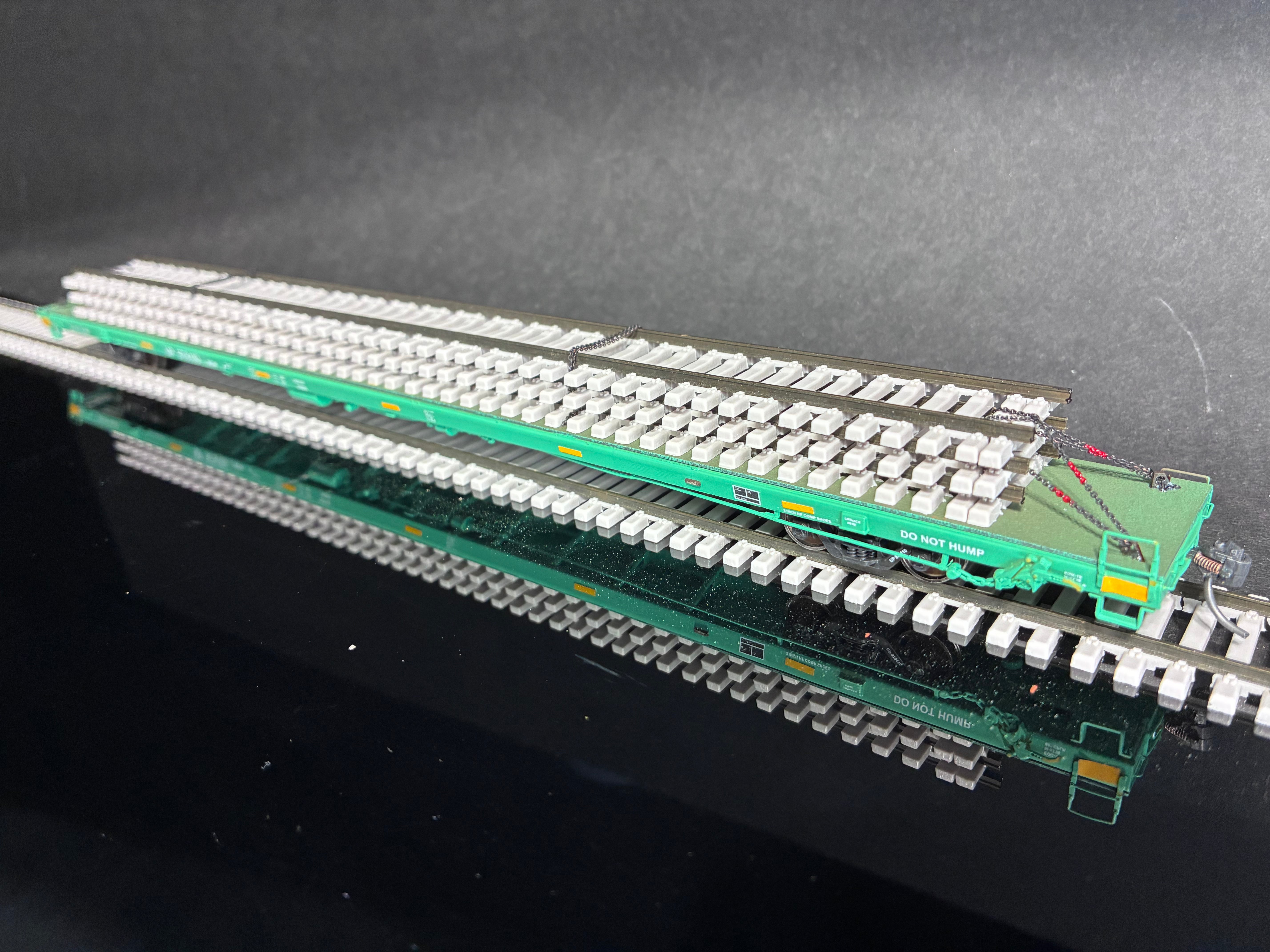 Walthers HO Scale 89' Flatcar with Track Panels – Protoloads